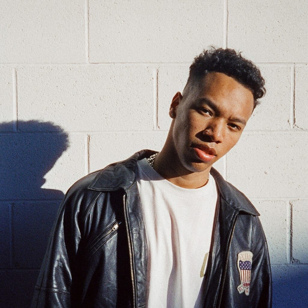 Boslen - Quartz Music Video - 360 MAGAZINE - GREEN | DESIGN | POP | NEWS