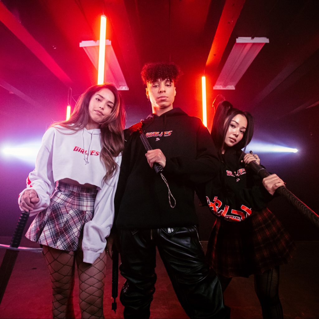 Bella Poarch x Larray x Valkyrae - 2 - 360 MAGAZINE - GREEN | DESIGN ...