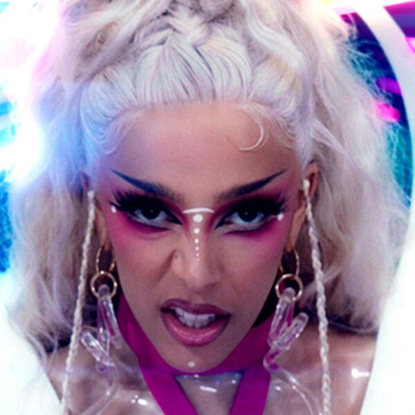 DOJA CAT - GET INTO IT - 360 MAGAZINE - GREEN | DESIGN | POP | NEWS