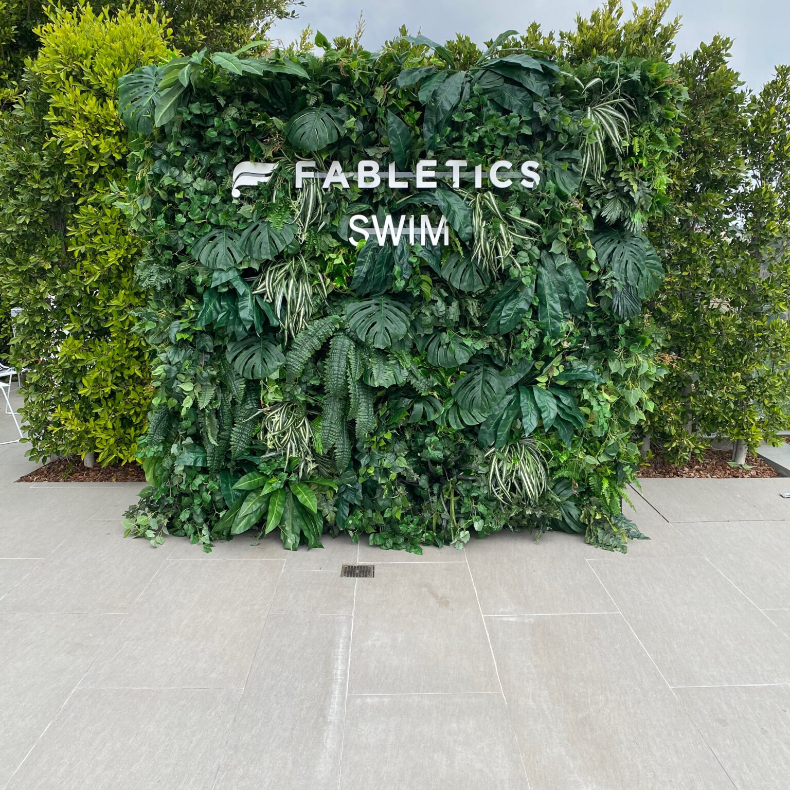 Fabletics Makes a Splash - 360 MAGAZINE - GREEN | DESIGN | POP | NEWS