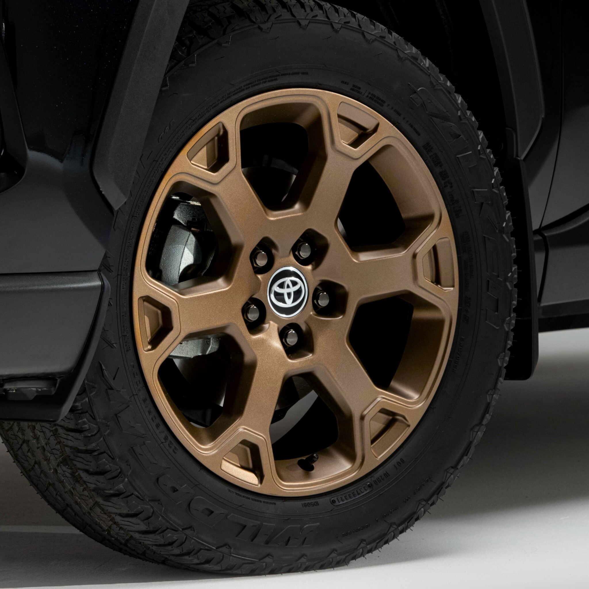 Toyota RAV4 Hybrid Woodland - 360 MAGAZINE - GREEN | DESIGN | POP | NEWS