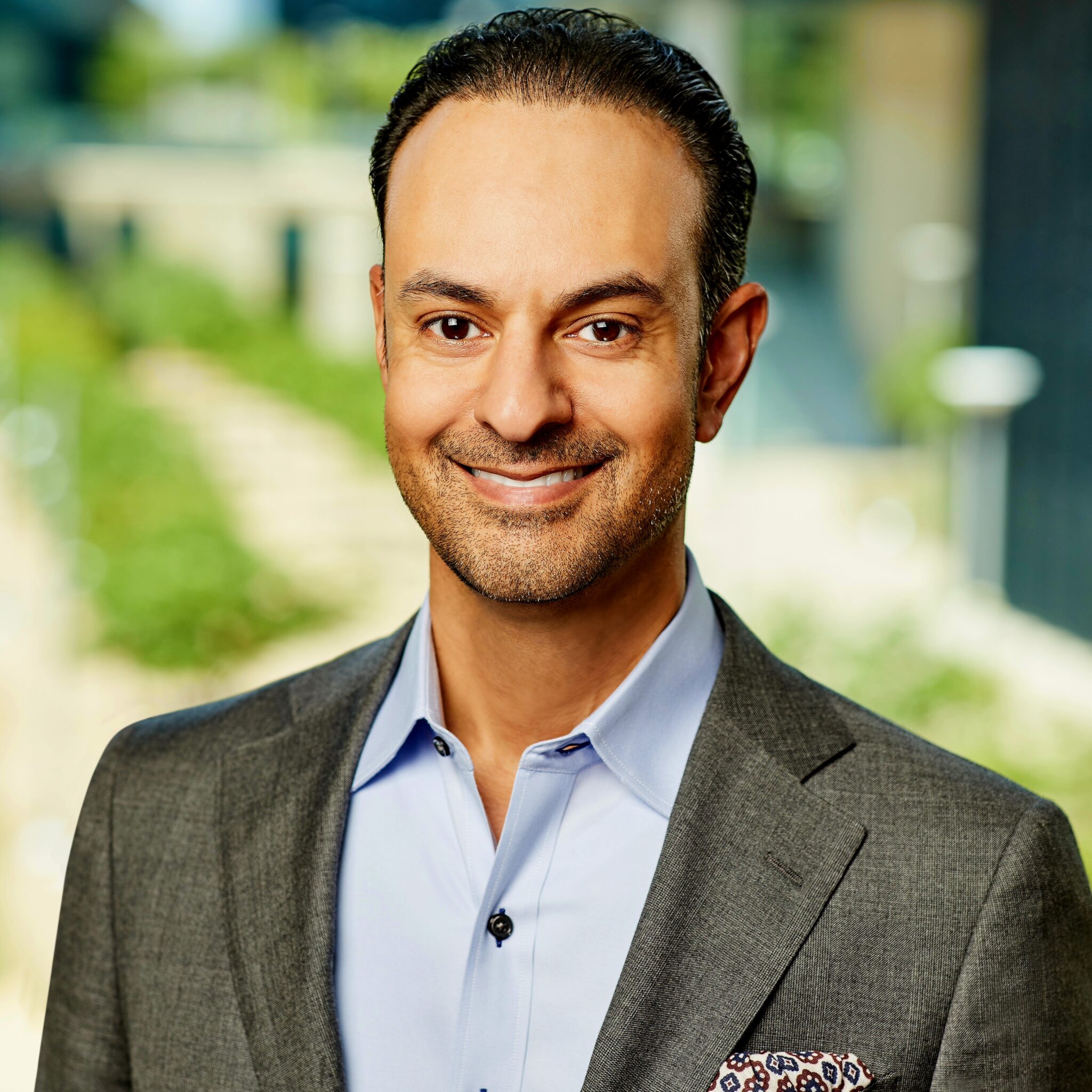 Vinay Shahani - 360 MAGAZINE - GREEN | DESIGN | POP | NEWS