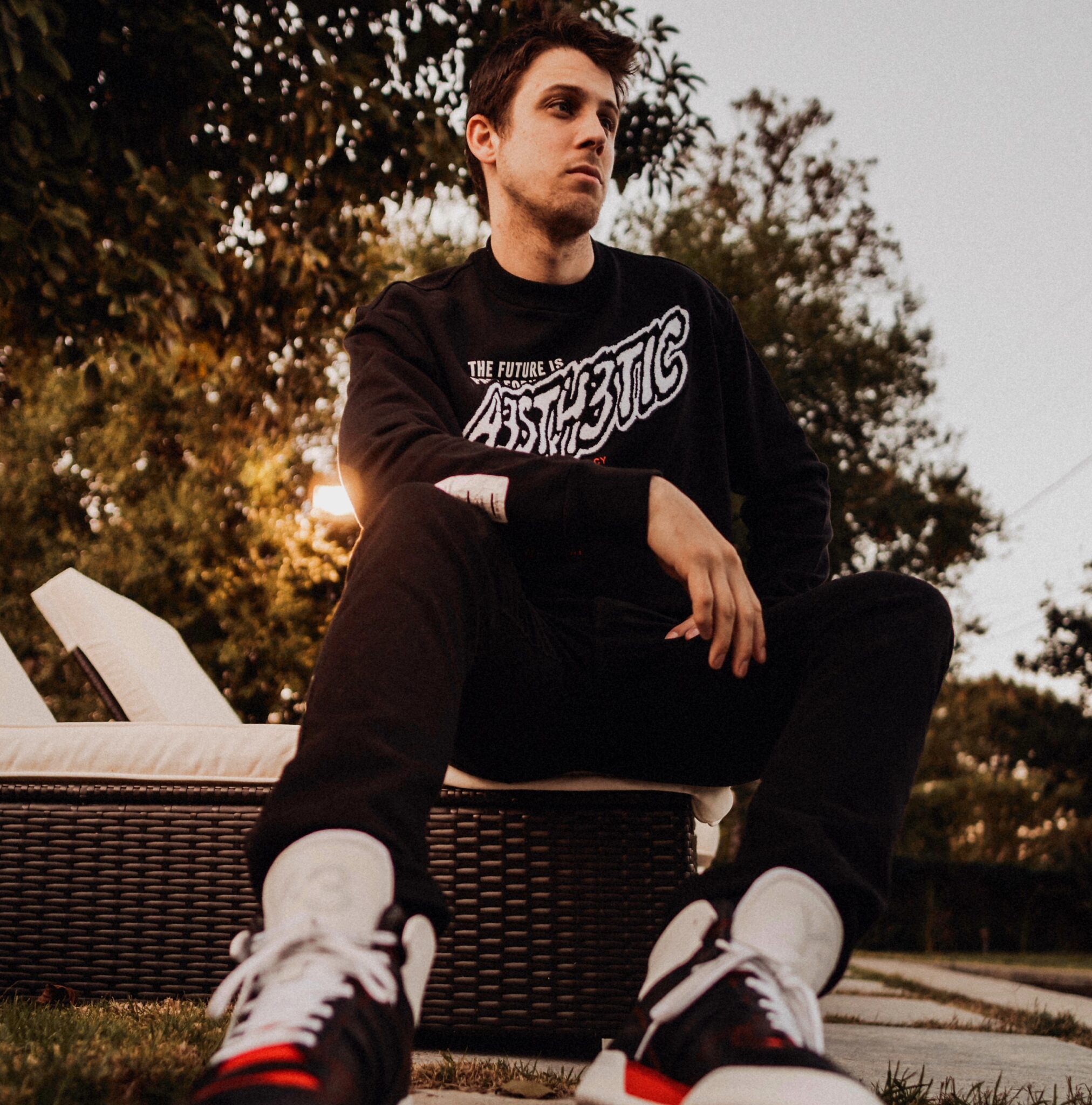 CORNELLIAN TURNED COMEDIAN - 360 MAGAZINE - GREEN | DESIGN | POP | NEWS