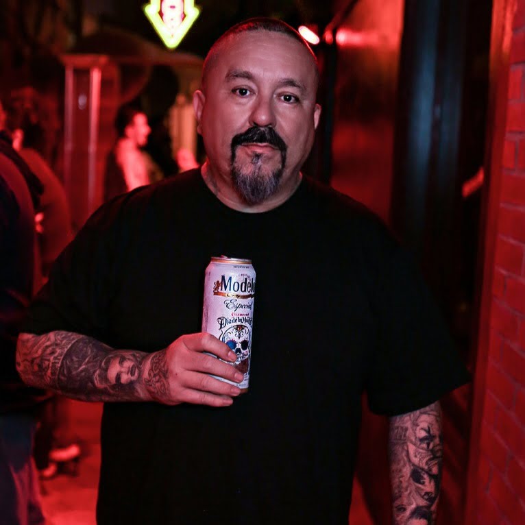 Mister Cartoon × Modelo - 360 MAGAZINE - GREEN | DESIGN | POP | NEWS