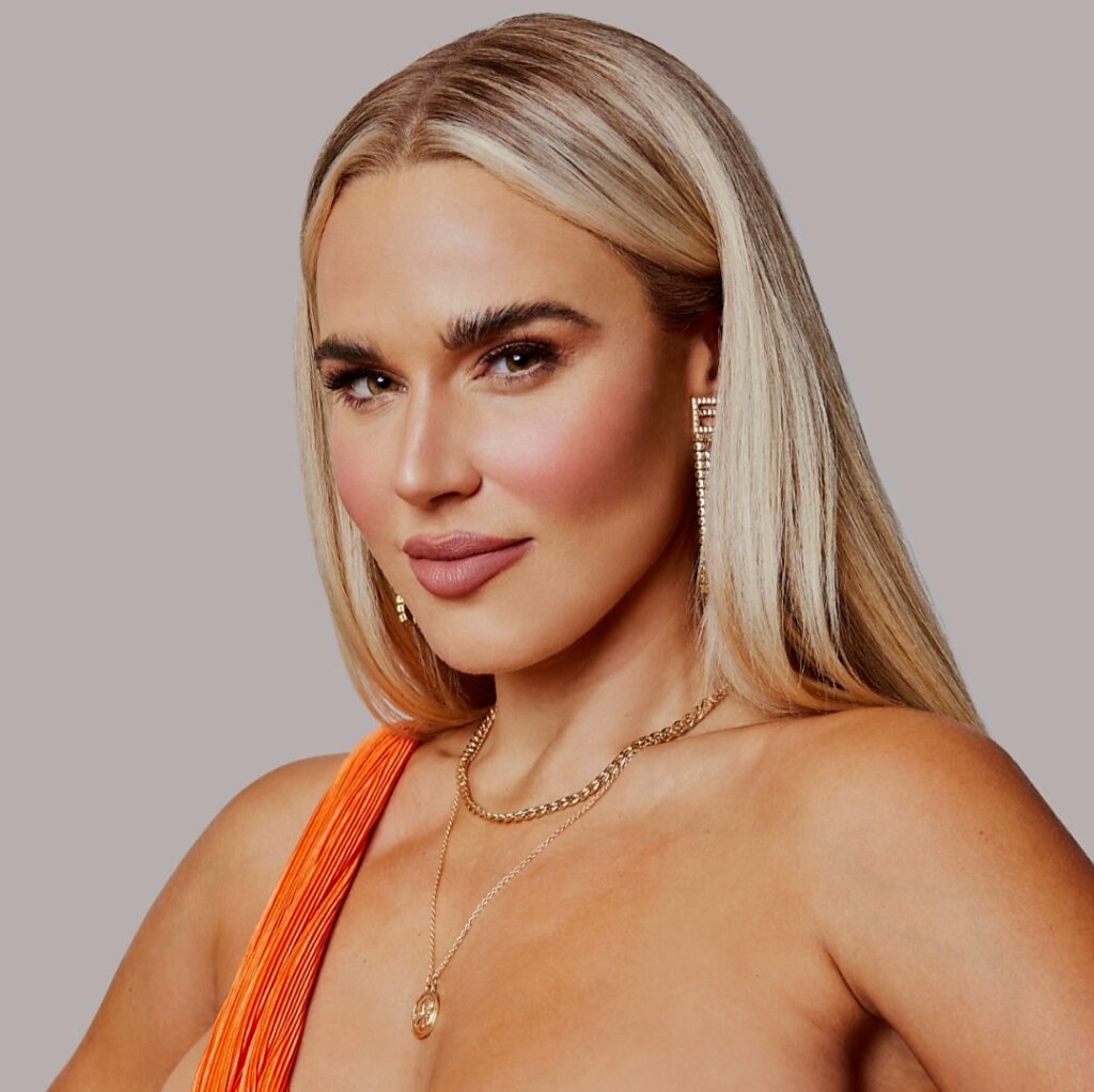 CJ Perry - The Surreal Life - 360 MAGAZINE - GREEN | DESIGN | POP | NEWS