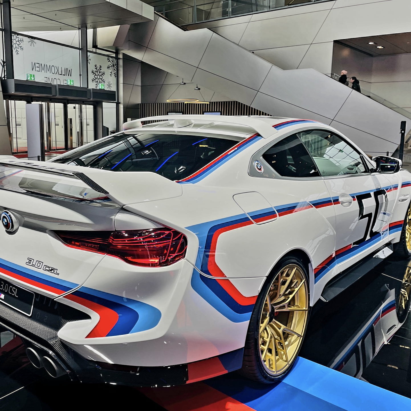 HONORING BMW M - 360 MAGAZINE - GREEN | DESIGN | POP | NEWS