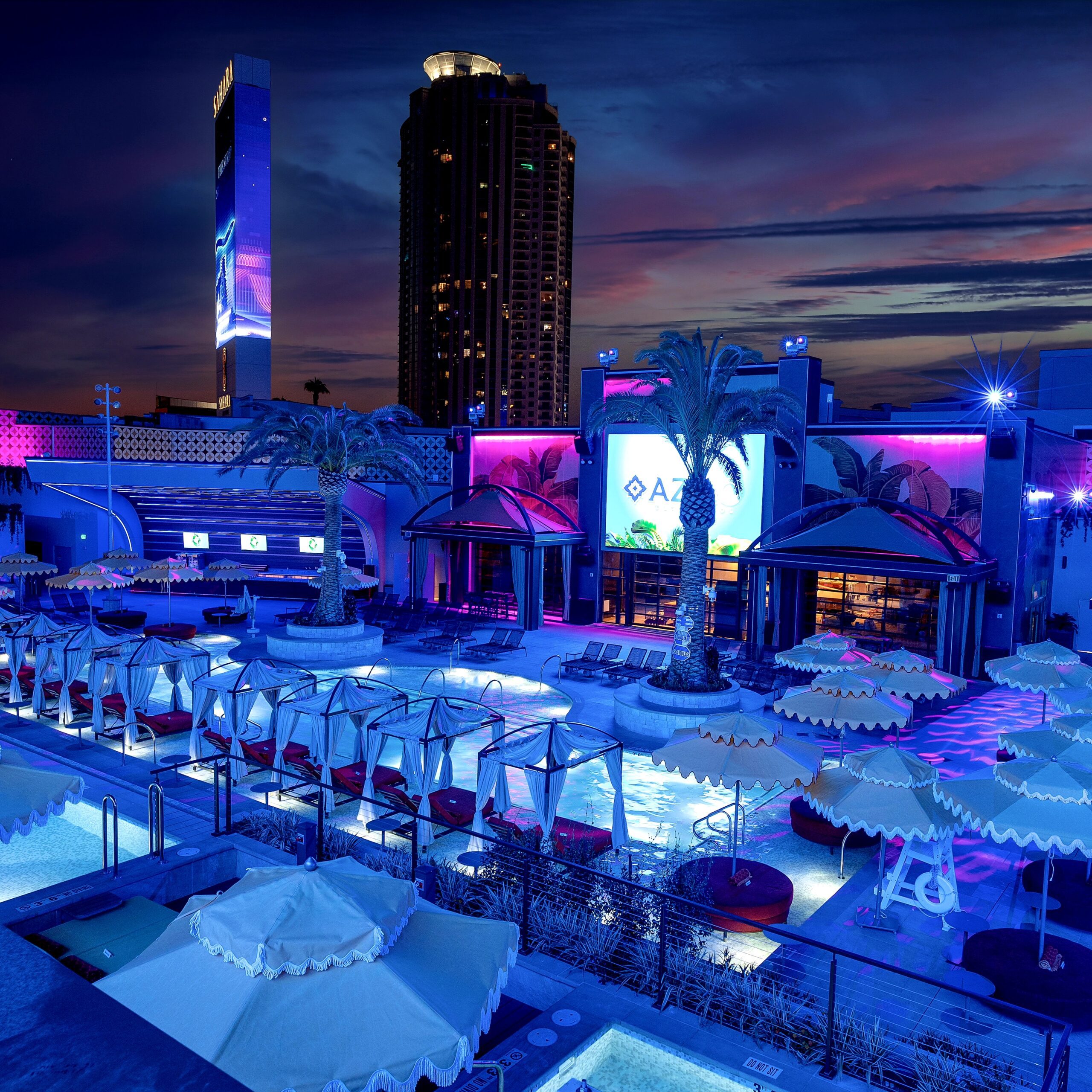 AZILO Ultra Pool - 360 MAGAZINE - GREEN | DESIGN | POP | NEWS