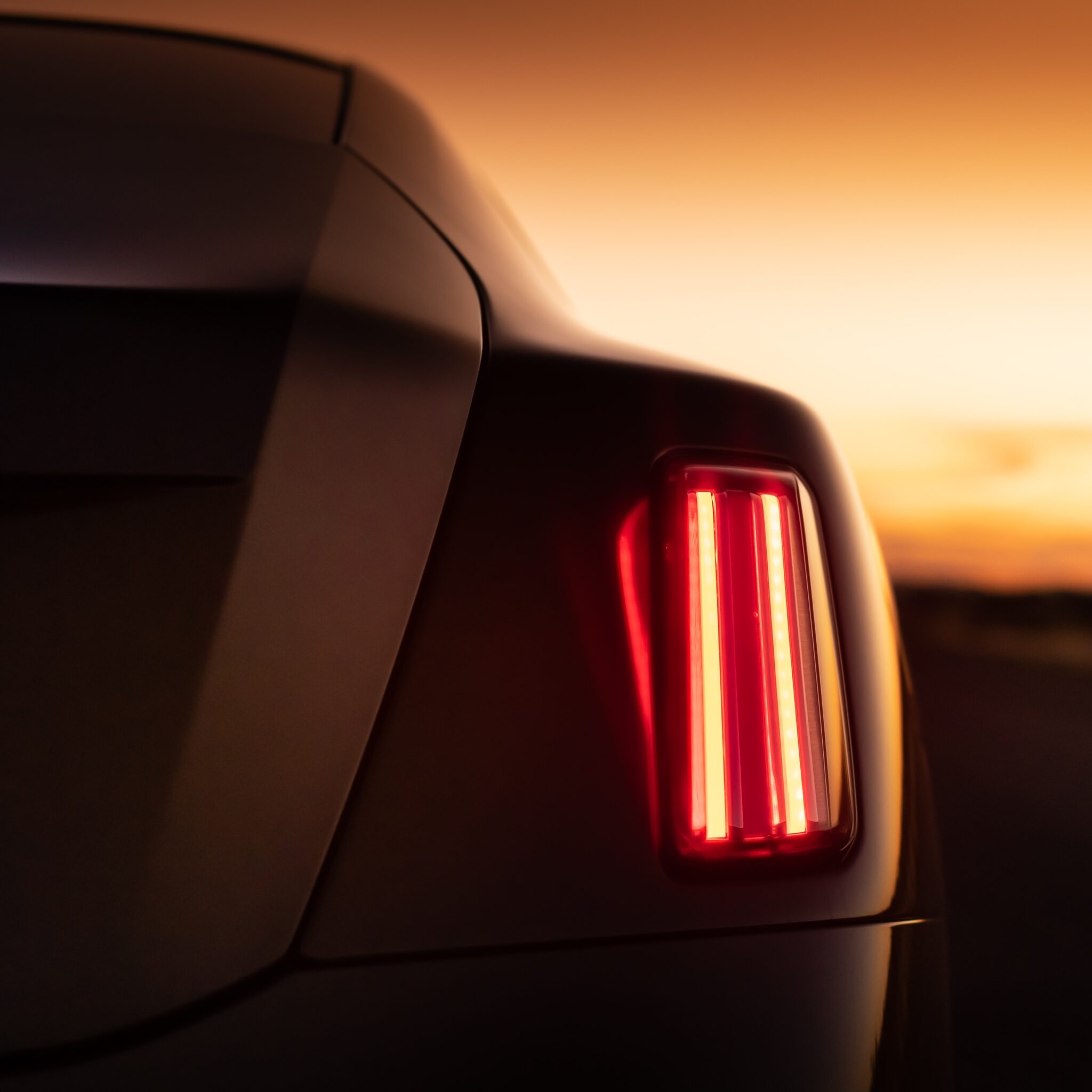 Rolls-Royce Spectre - 360 MAGAZINE - GREEN | DESIGN | POP | NEWS