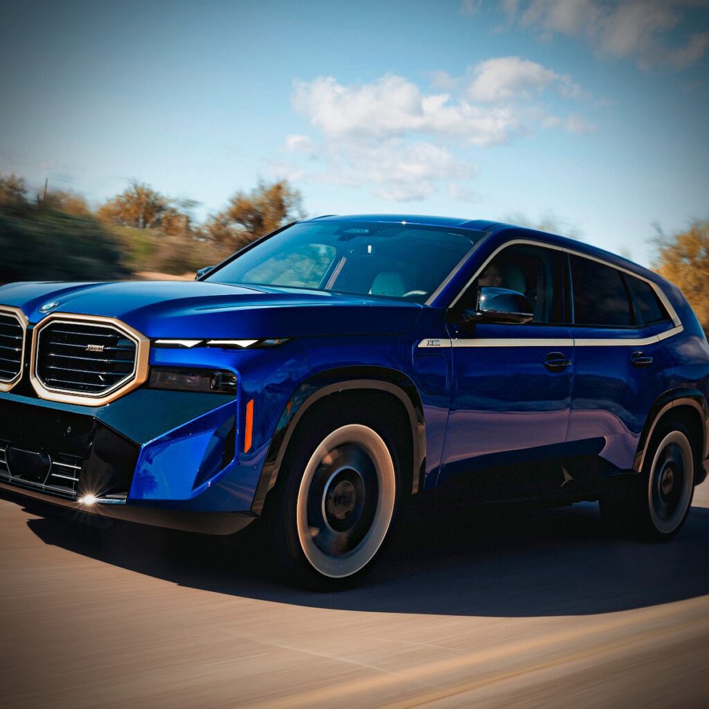 BMW XM SAV - 360 MAGAZINE - GREEN | DESIGN | POP | NEWS