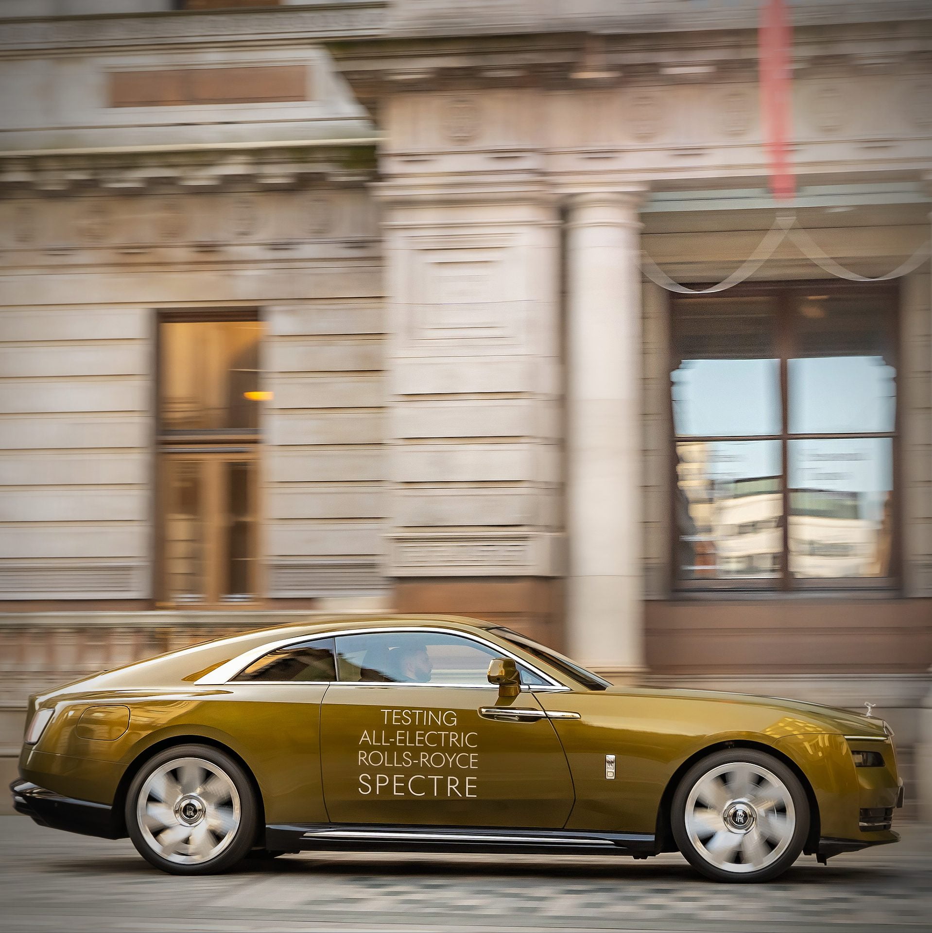 SPECTRE FINISHING SCHOOL - 360 MAGAZINE - GREEN | DESIGN | POP | NEWS