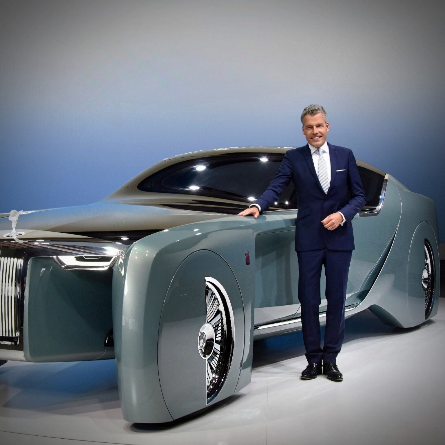 ROLLS-ROYCE CEO RETIRES - 360 MAGAZINE - GREEN | DESIGN | POP | NEWS