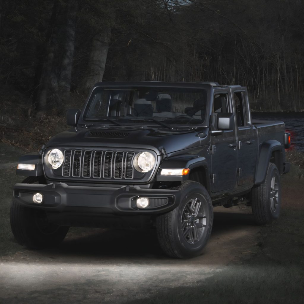 Jeep® Gladiator Dark Sky Revealed - 360 MAGAZINE - GREEN | DESIGN | POP ...